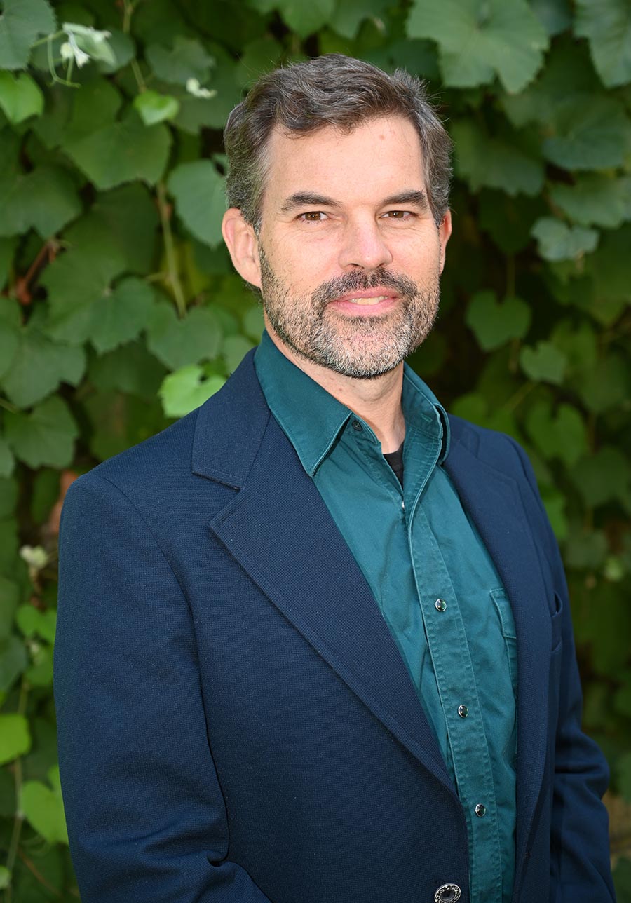 Josh Garrett-Davis Appointed as The Huntington’s H. Russell Smith ...